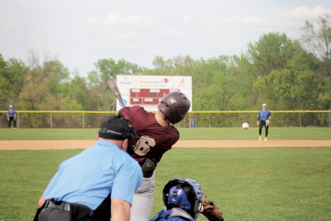 Yellowjackets drop 9-8 slugfest to Polar Bears | News, Sports, Jobs ...